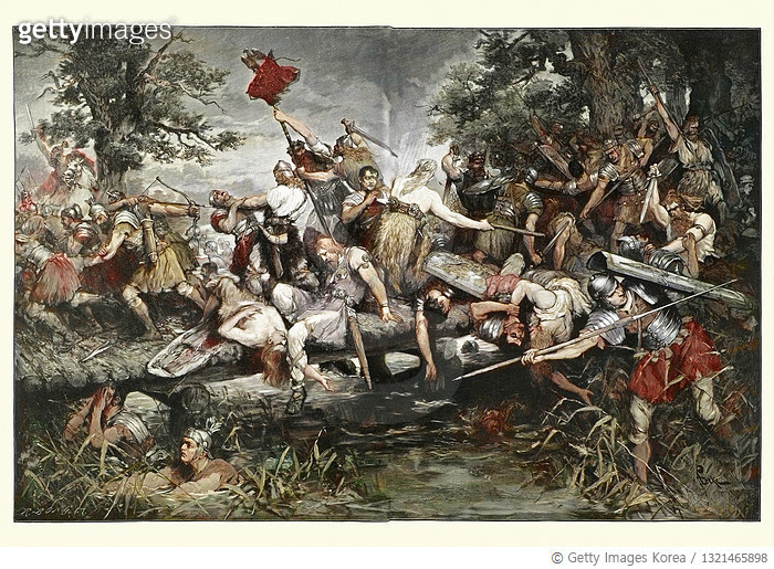 1321465898 | 게티이미지코리아 | Ancient Roman soldiers fighting German warriors ...