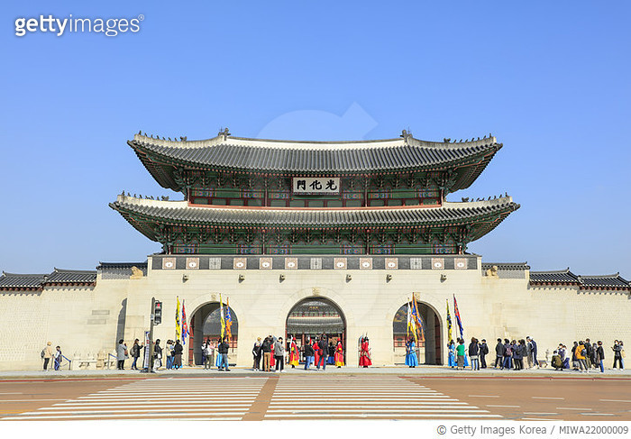 MIWA22000009 | 게티이미지코리아 | 서울시 종로구 사직로 경북궁 광화문 Rights-Managed 이미지